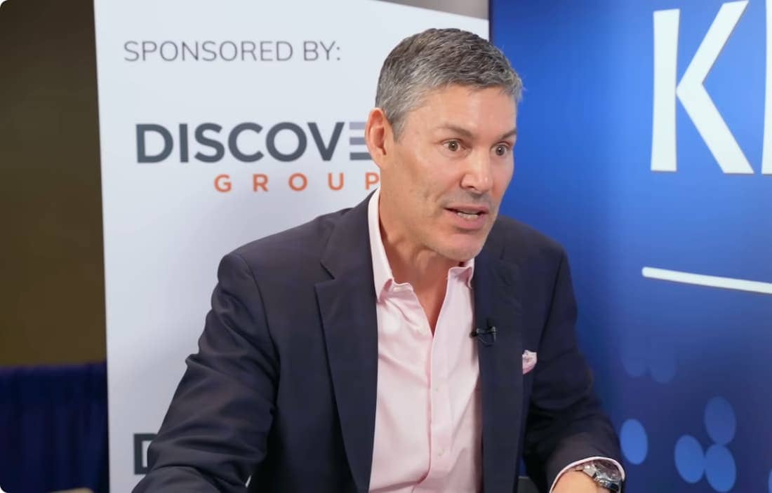 Macroeconomics expert predicts date for banking sector collapse and ...