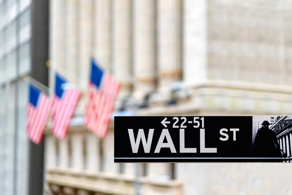 Banking giant warns investors to take profits amid ‘too many red flags’